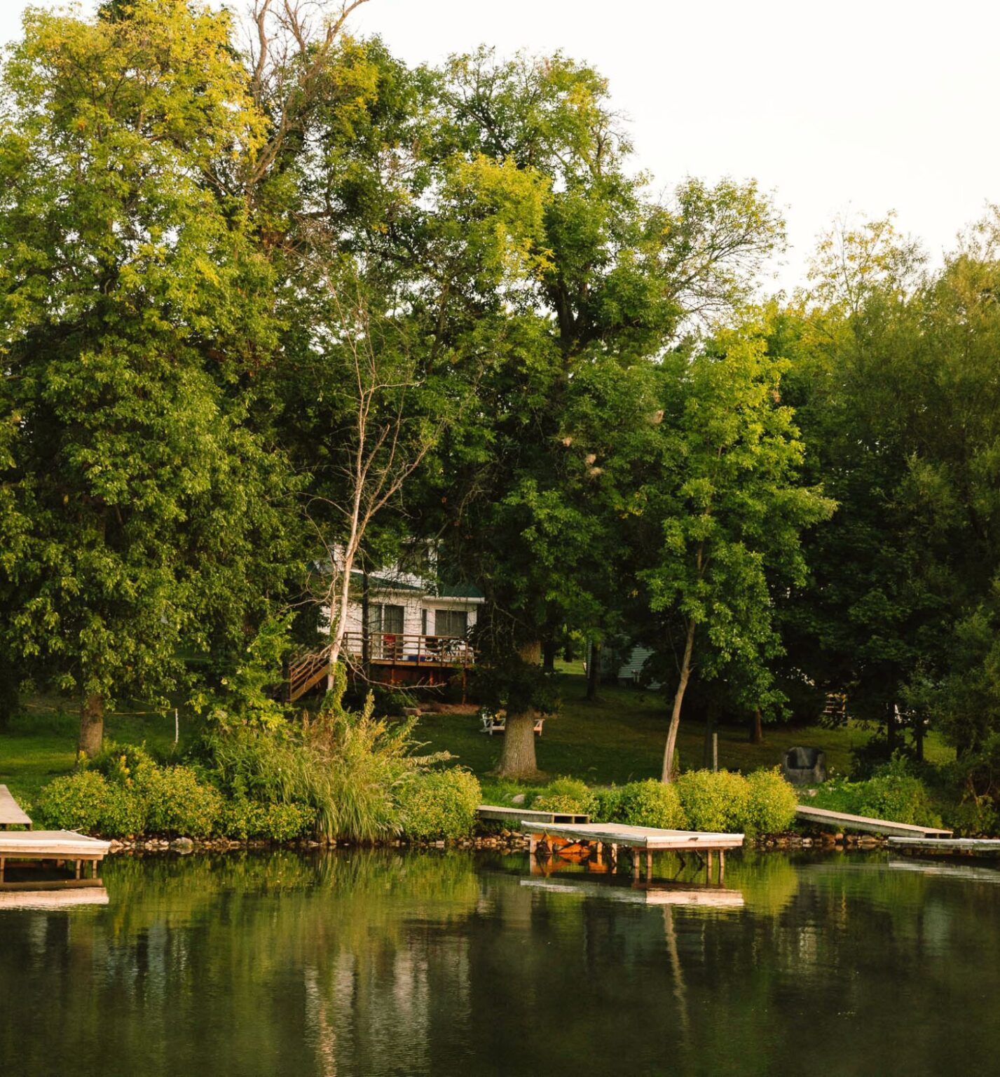 Ontario Lakefront Resort | Cottage Stays, Dining & Activities